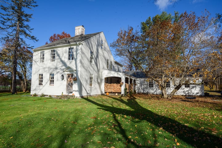 Hill-ross Farmhouse & Guest Suite - Northampton, MA