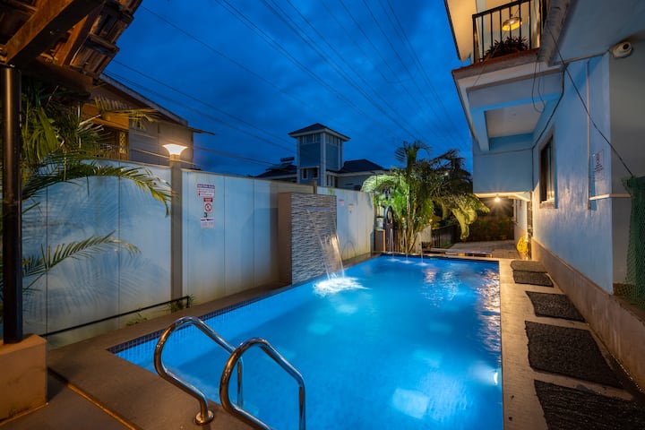 4 Bedrooms /2 Apartments With Breakfast & Pvt Pool - Goa