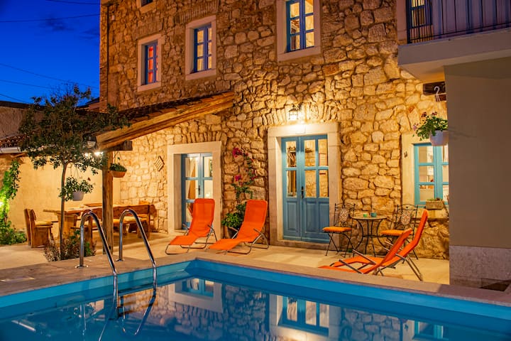 Stonehouse, Private Pool In Peaceful Location - Novi Vinodolski