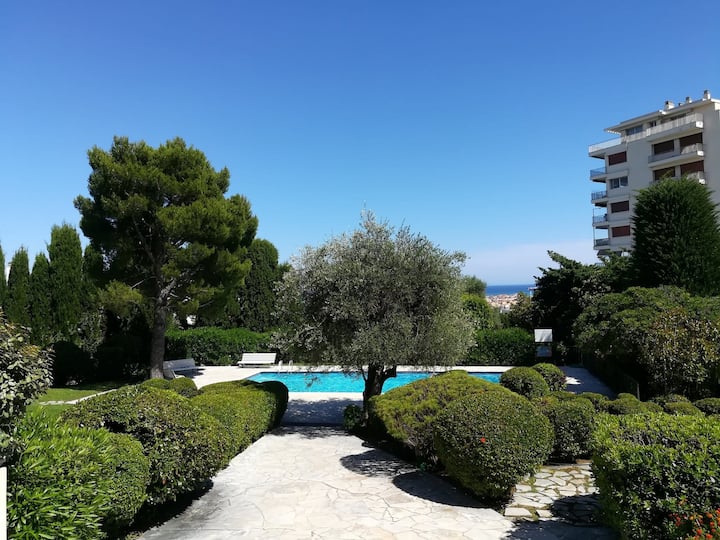 Au Calme, Terrasse Ensoleillée, Piscine, Clim - Antibes