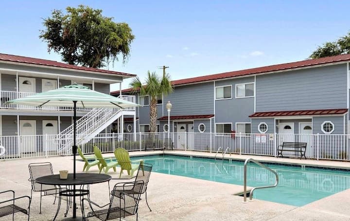 Oak Shores Condo - 빌럭시