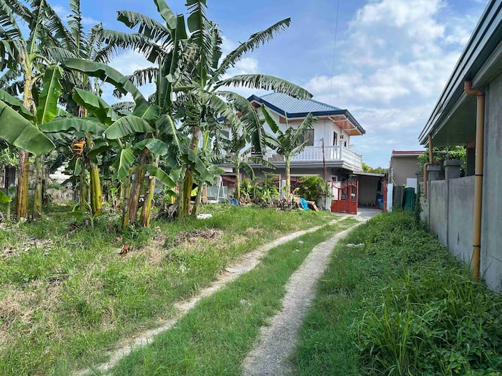 Cebu City 3 Bedroom 2nd Floor Split House-wifi-a/c - Talisay