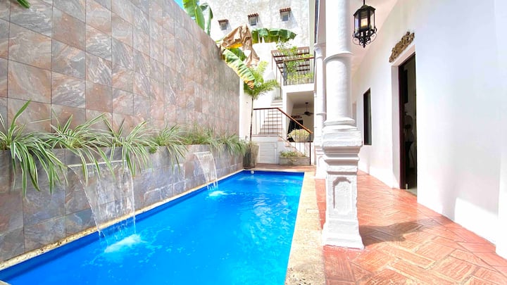 Stunning 10 Br House With Pool In The Old Town - Cartagena