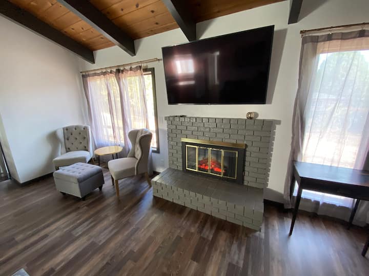 Peaceful, Quiet, Pet-friendly Home With A King Bed - Medford, OR