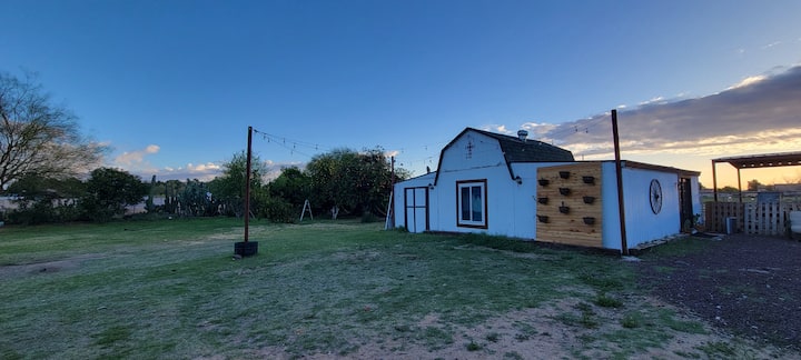 Cozy Bohemian Barn - White Tank Mountain Regional Park, Waddell
