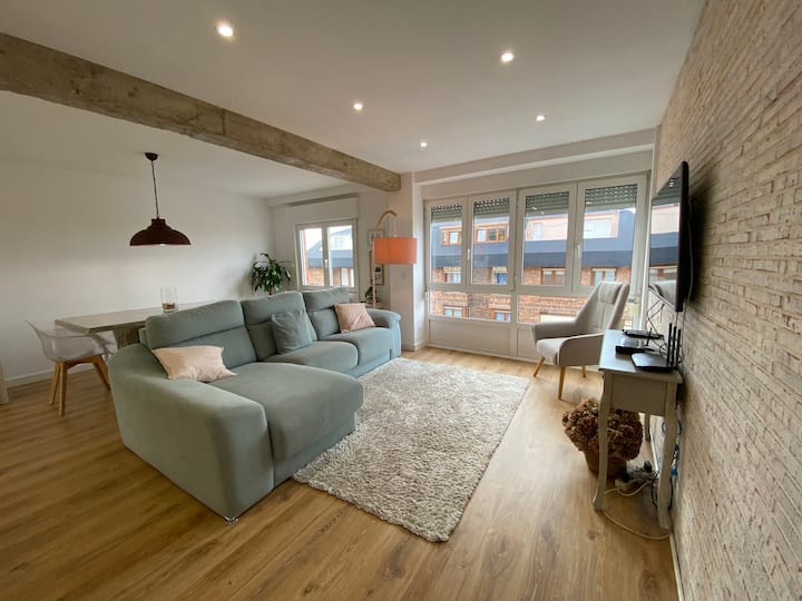 Increíble Apartamento Lola- Amplio Y Cerca Del Mar - Santander, Spain