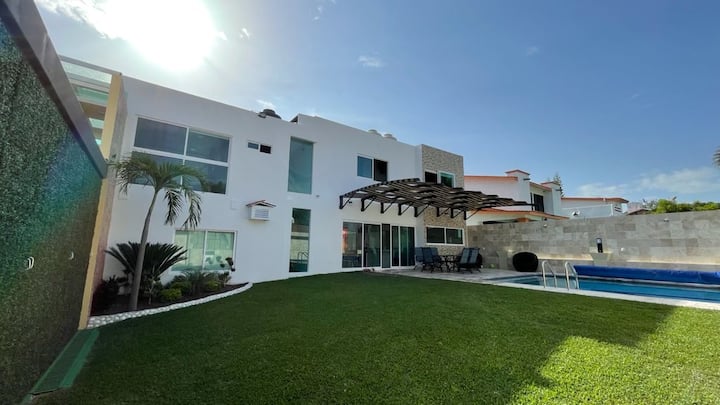 Preciosa Casa En Fraccionamiento Lomas De Cocoyoc - Oaxtepec