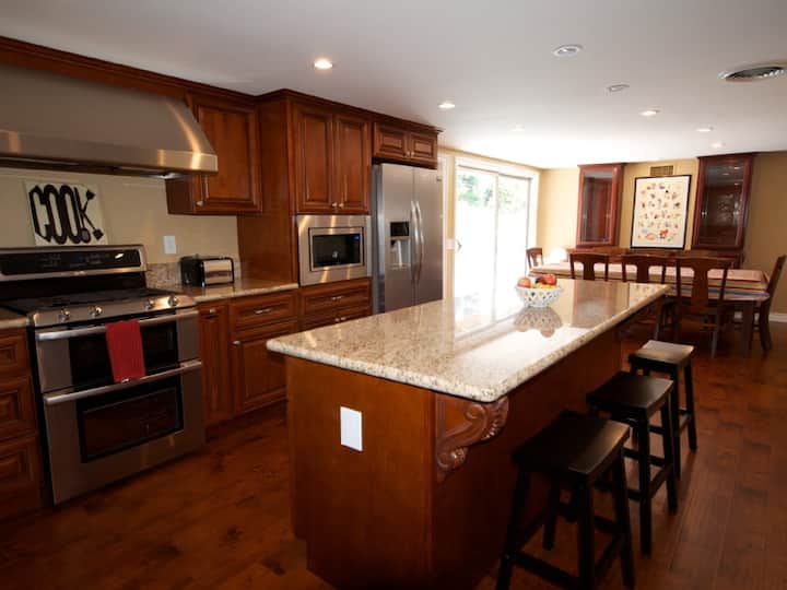 Funtierland + The Wonderland House + Cerca De Disney + Pool + Netflix - Garden Grove, CA