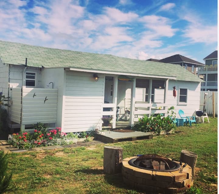 Little Cottage~semi Of~pets~walk To Restaurants - Nags Head, NC