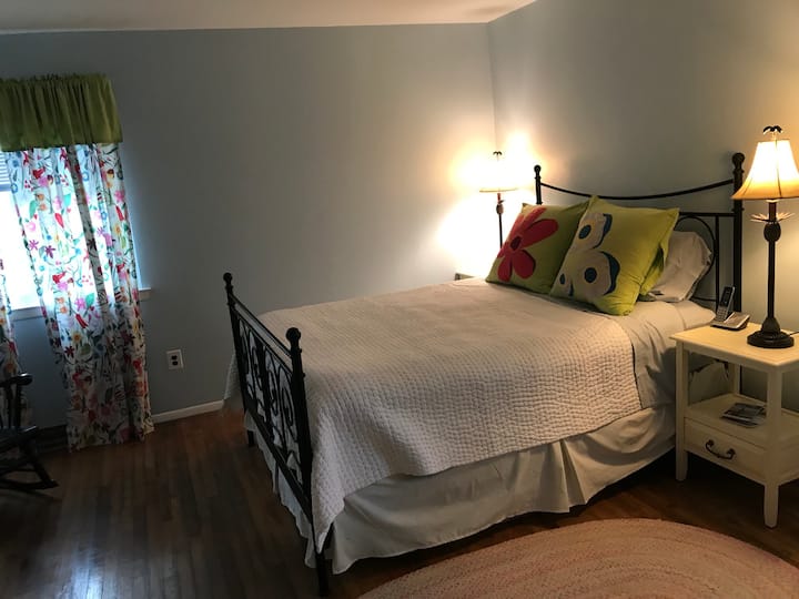 Hamptonsescape! Ensuite Spaciousroom W/private Ent - The Hamptons, NY