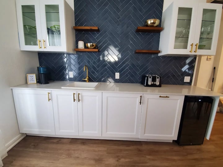 Spacious, Fit 6 Ppl, 3br/2ba Home, 2mi Dt, Unit 1 - San Antonio, TX