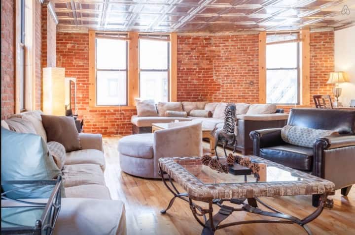 Huge 2500 Sq. Ft. Loft In Soho/little Italy - Brooklyn, NY