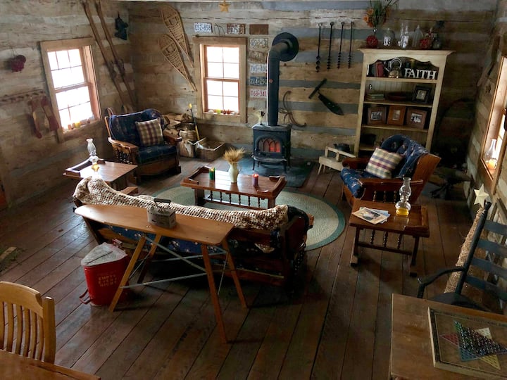 Cozy 'Off The Grid" Rustic Cabin - Owen Sound