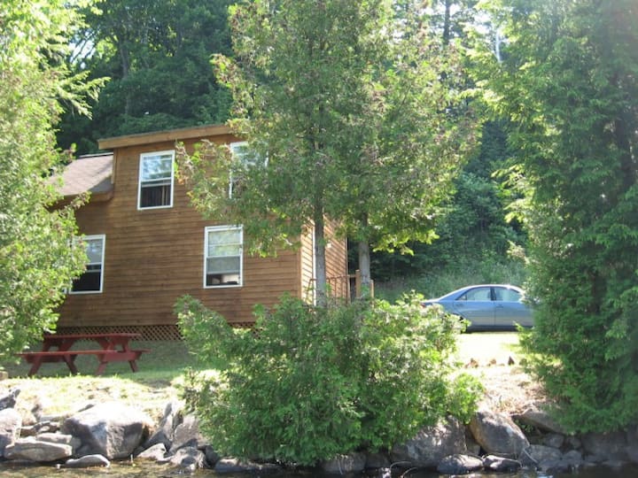 Cabin 2: Water's Edge - Ricker Pond State Park, Groton