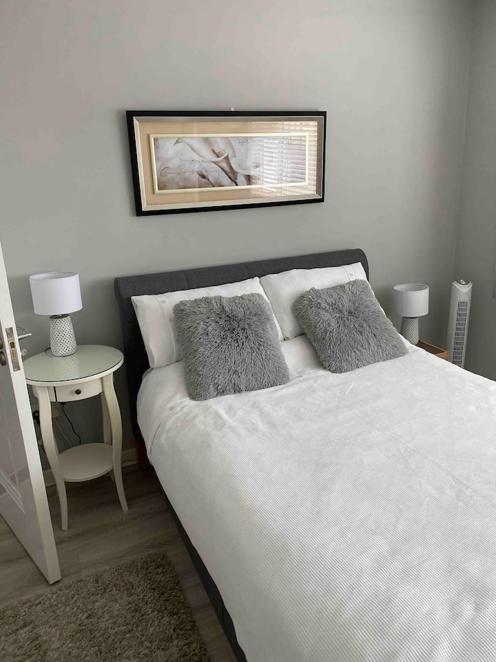 Cosy Double Bedroom With Breakfast - Malahide