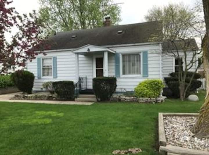 Nd Weekend Rental- Walk To Campus! - South Bend, IN