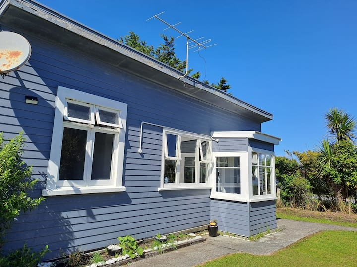 Cindy's Seaside Cottage Hokitika - Hokitika