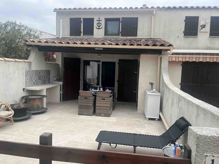 Maison Climatisée Avec Piscine, Parking, Terrasse - Saintes-Maries-de-la-Mer