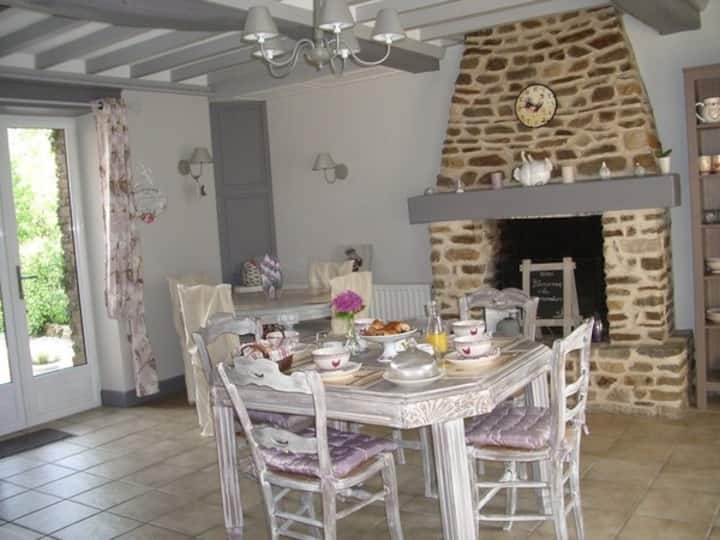 La Bonnemaison 2 Pers. Petits Déjeuners Inclus - Villers-Bocage