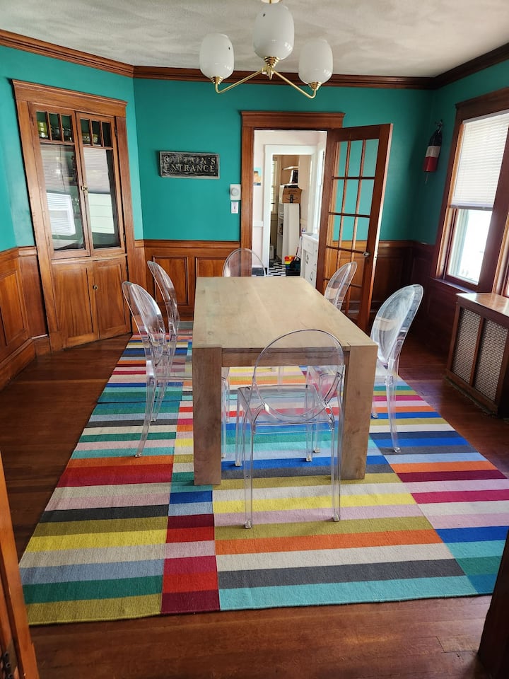 Charming Vintage Apartment! - Boston, MA