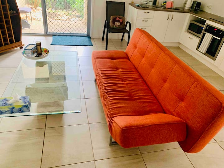 Cheerful 1 Bedroom Entire House - Rosewood
