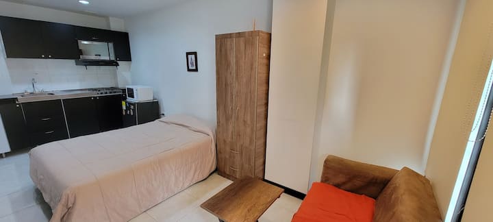 Apartaestudio En Exclusivo Sector De Medellin - Medellín