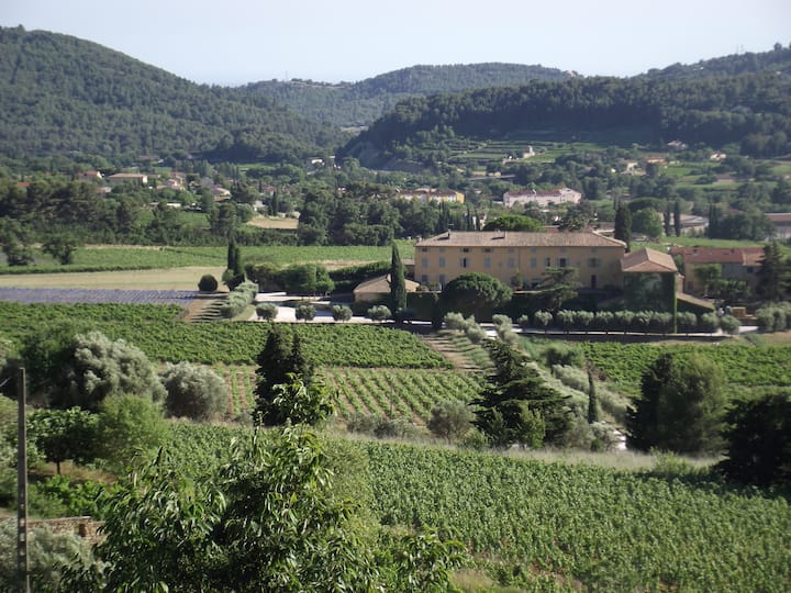 Studio De 30 M² Avec Terrasse De 30 M 2 Au Calme - Le Castellet
