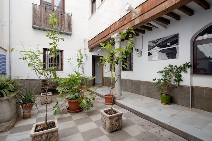 B Onito, Luminoso, 9 Pax, En El Centro, Con Parking - Granada, España