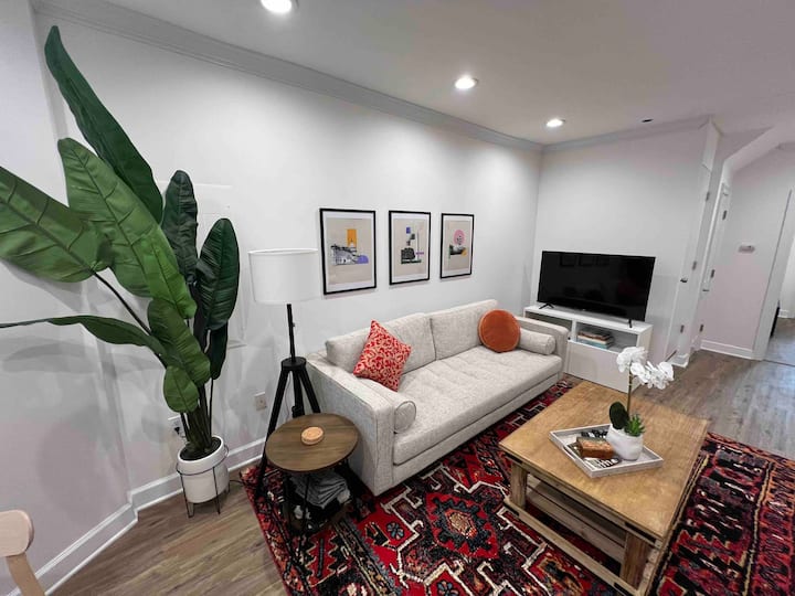 Modern, Urban Hideaway In Adams Morgan - Washington D. C., DC