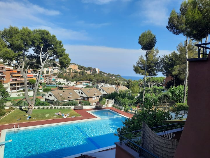 Precioso Apartamento Con Piscina Muy Cerca Del Mar En Castelldefels - Castelldefels