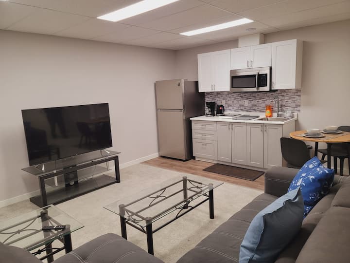 Cozy 2 Bedroom Basement Suite - Winnipeg