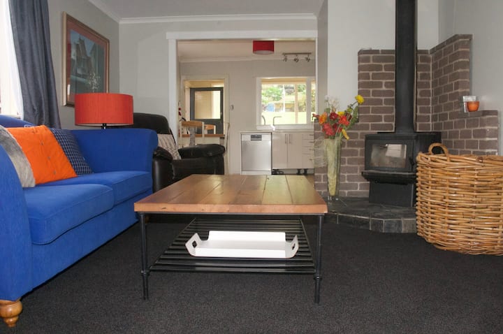 Mark & Leanne's Two Bdrm Cottage - Dunedin