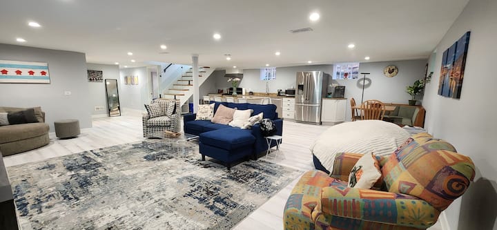 Modern Garden Suite - Skokie, IL