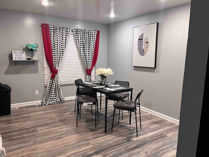 Lovely 3 Bedroom/ 2 Bathroom Condo - Alton, IL