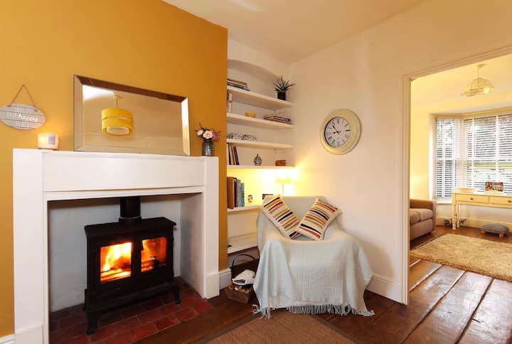 Charming Period Townhouse In Attractive Setting. - Oswestry