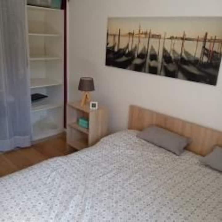 Chambre Avec Vue Sur Le Jardin - Châtillon