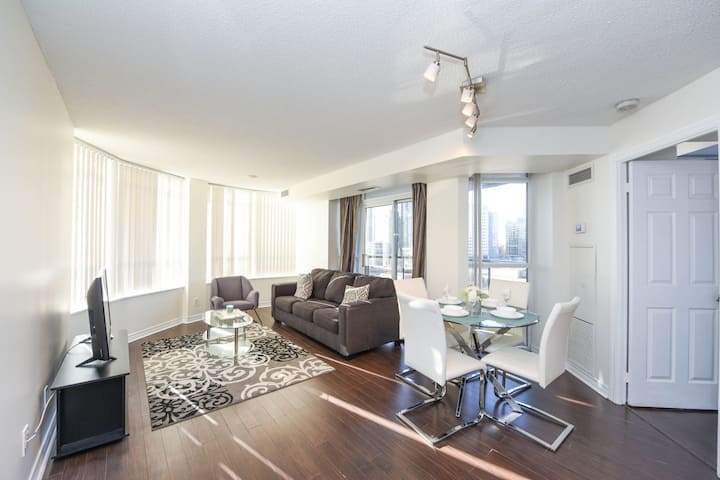 2bdr+den In Mississauga Nearsq1 - 密西沙加