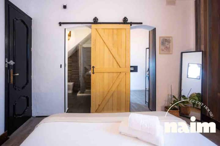 Naim Guesthouse Hab. Suite - 말라가