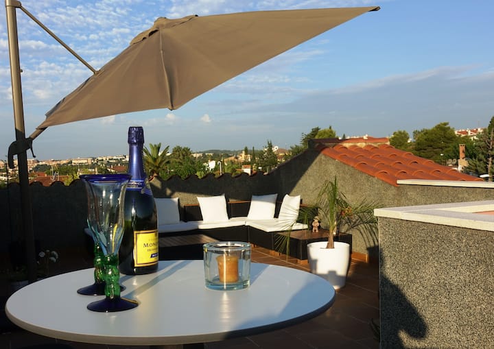 Villa Moyre Jolie Avec Vues Esplendides Sur La Mer - Torredembarra