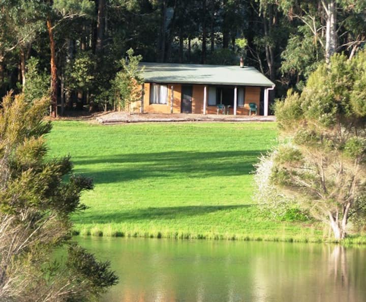 Pemberton Lake View Chalets - Gloucester Chalet - Pemberton, Australia