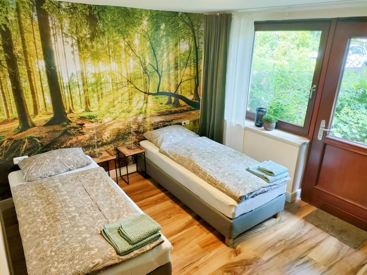 Waldzimmer Bei Hamburg; Mit Netflix/prime/disney+ - Seevetal