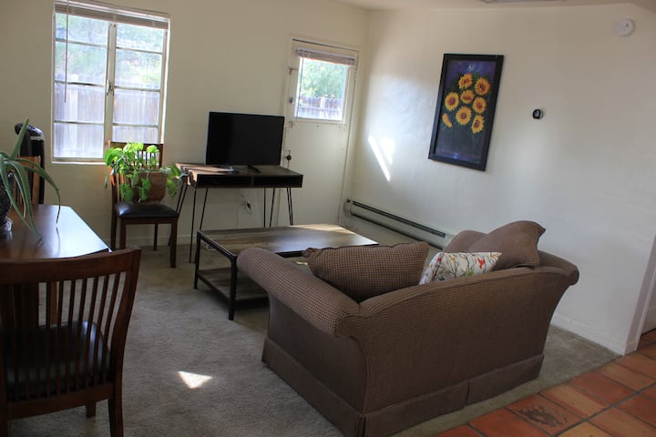 Studio W/parking, Walk To Ua & Banner - Tucson, AZ
