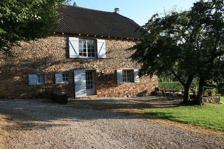 Gite La Bergerie, Tranquillité, Espace Et Confort. - Beaulieu-sur-Dordogne