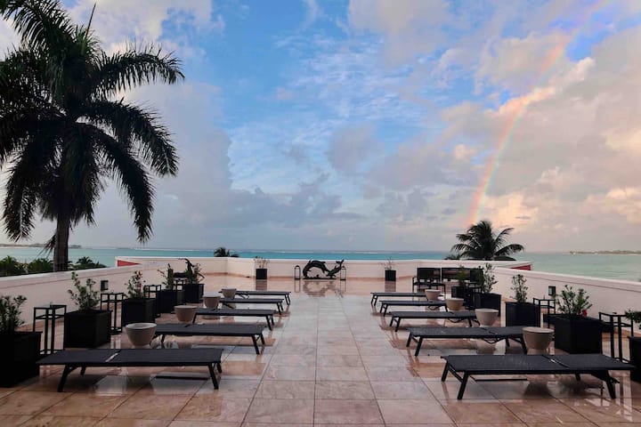 Beachfront 3br Penthouse W/terrace Next To Bahamar - Nassau