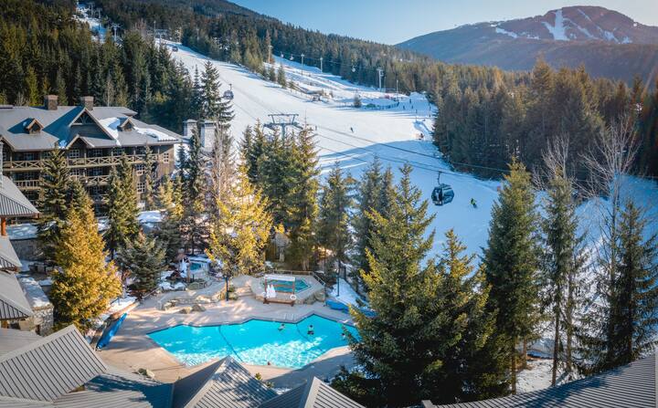 Hot Tub Access! Ski-in/ski-out+ Activity Discounts - Whistler