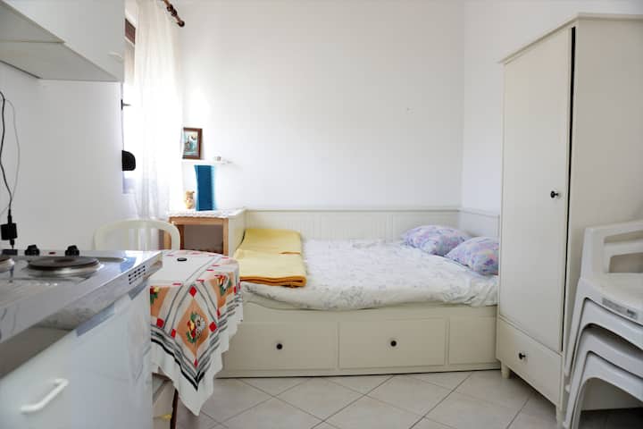 Small Studio With Kitchenette - Verchè