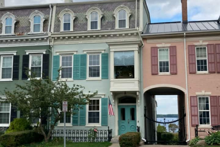 Lakeview Townhouse - Geneva, NY