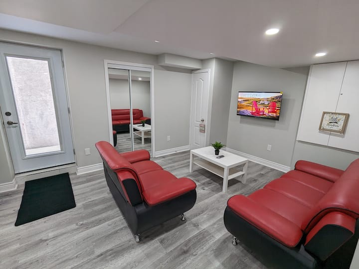 Newly Built Guest Suite 2 Br With 2 Queen Beds. - Brampton