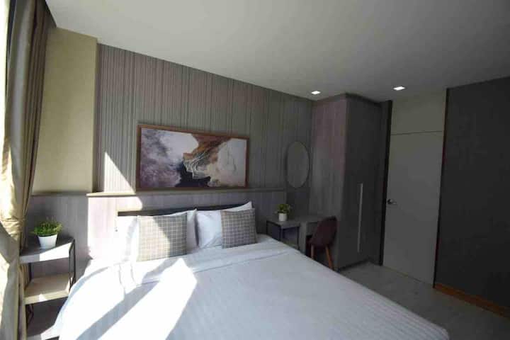 60 Sqm.-2br 2bath Apartment/ 200m Bts Phrakhanong - Bangkok