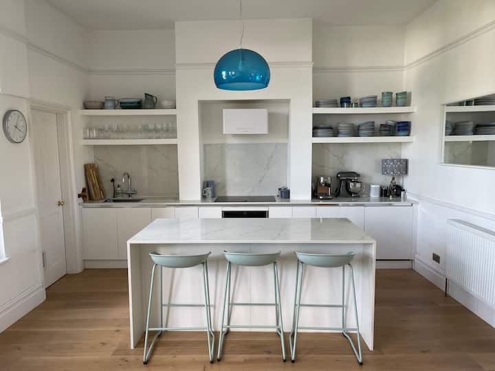 Large Beautiful Family Home In Central Bristol - Brístol